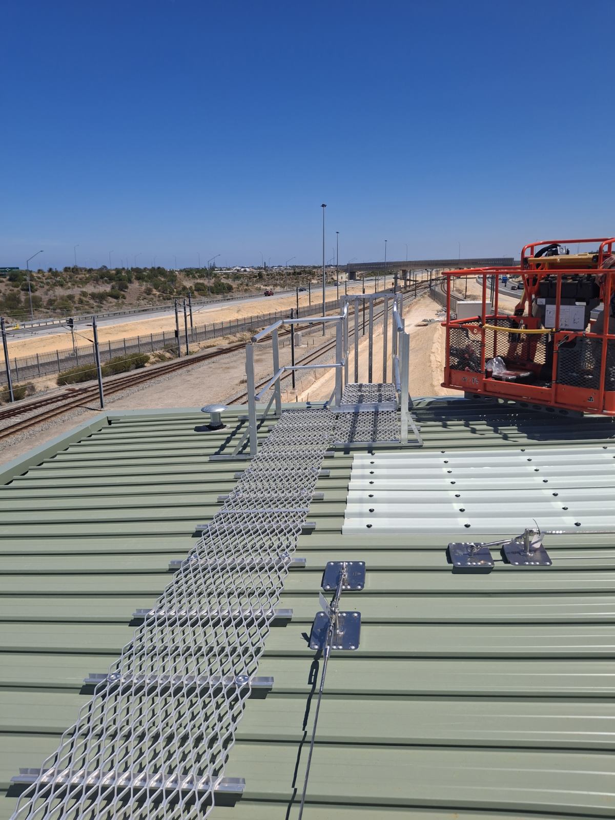 Compliant roof safety system for Nowergup Depot | RISSafety